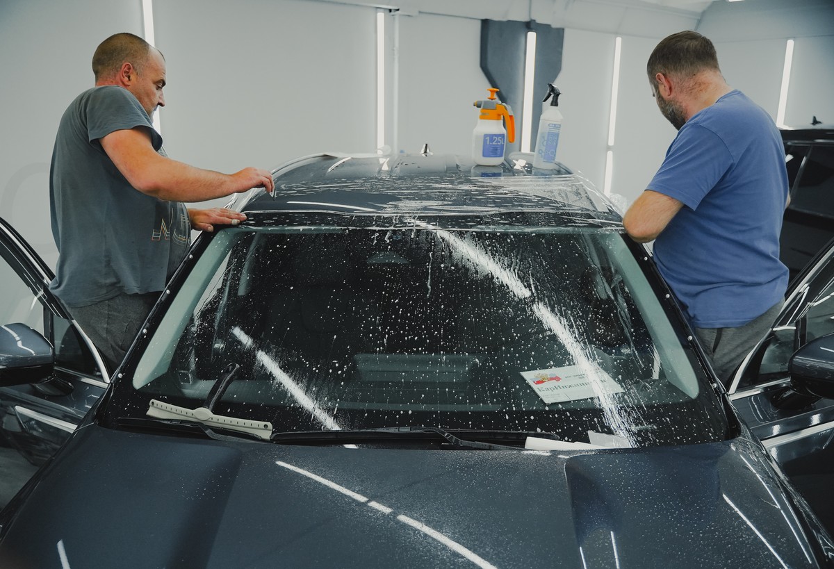 Kia Sorento – PPF film protection - Carengineering Dubai