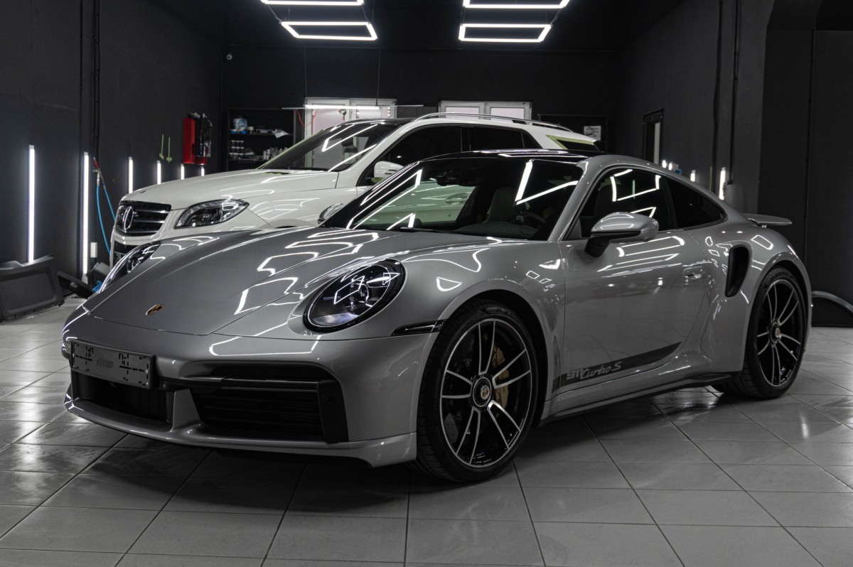 PPF Porsche 911 - best porsche 911 wraps - Carengineering Dubai
